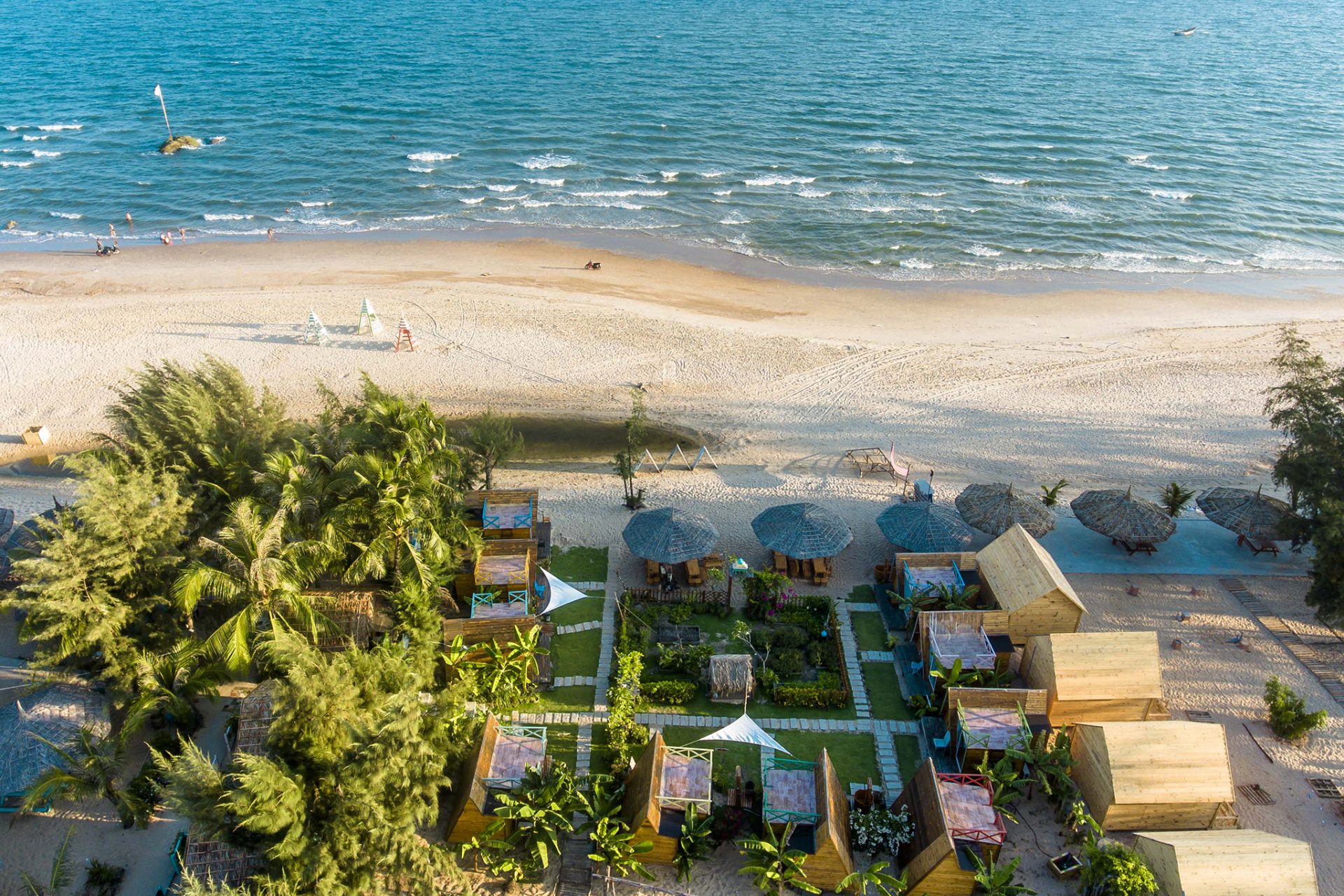 Coco Beach Camp: Thiên đường cắm trại vui chơi cho giới trẻ